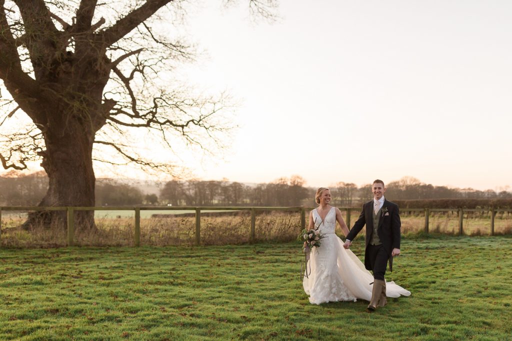 Lara_Frost_Photography_The_Star_Inn_wedding-1045 - Lara