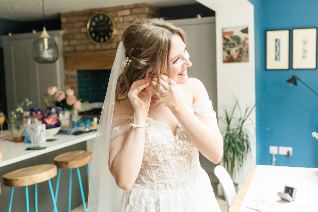 THE MERCHANT ADVENTURERS HALL WEDDING | YORK - Lara